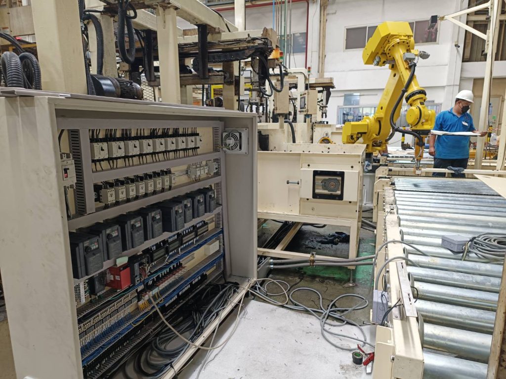 หุ่นยนต์ – TRIPLE A